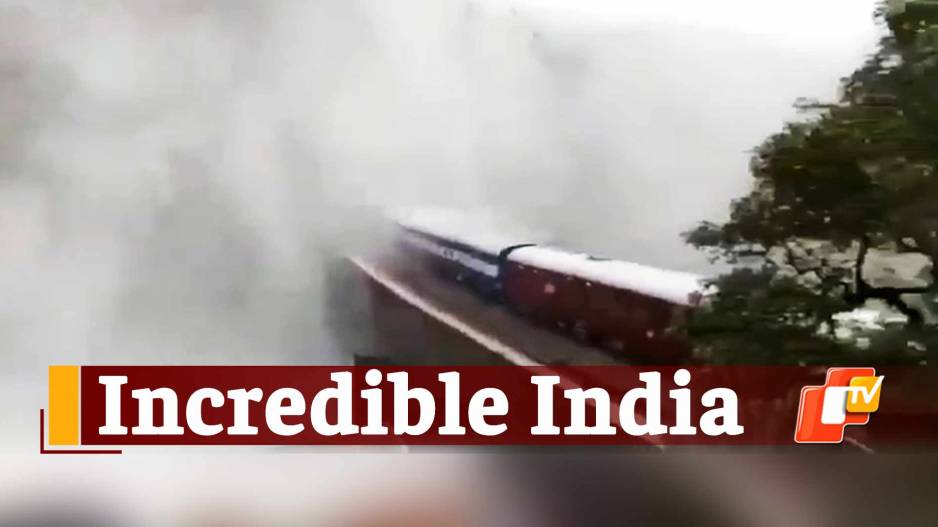 Spectacular! Train Passing Through Goa Dudhsagar Waterfalls In Rains Is ...