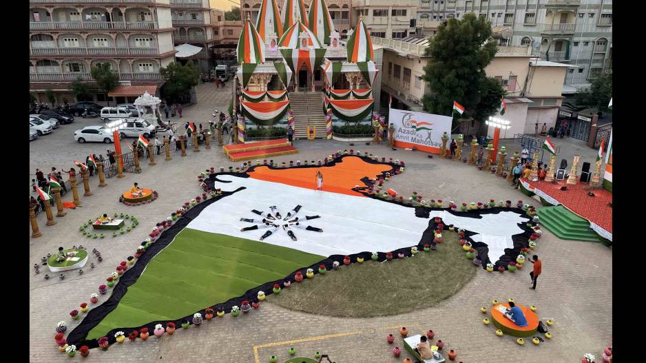 75th Independence Day: India Salutes Heroes Of Freedom Struggle (SEE PICS)