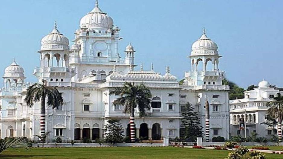 Forty doctors of Lucknow's King George's Medical University (KGMU ...