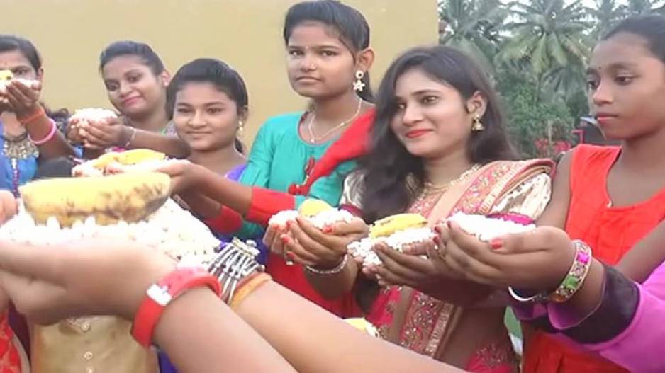 Kumar Purnima celebrations mark beginning of 11 day Laxmi Puja across ...