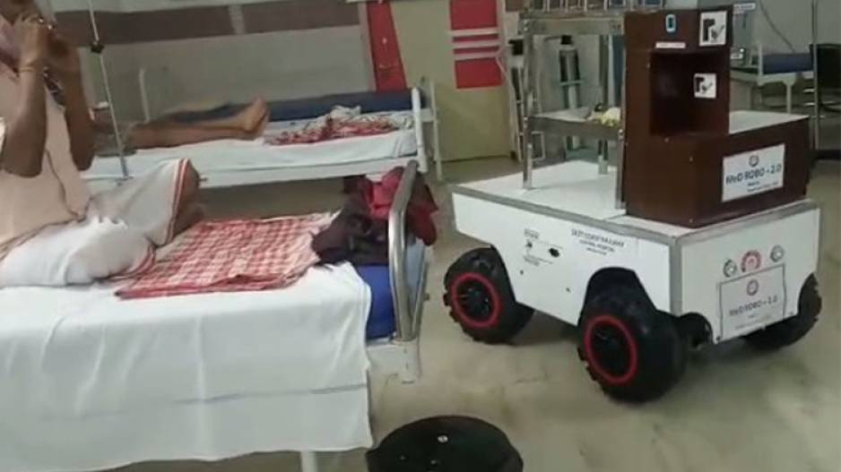 This time, the railway zone has engaged a robotic device - MeD ROBO ...