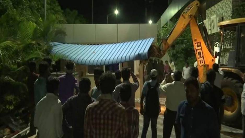 Authorities in Andhra Pradesh Tuesday night began demolition of a ...