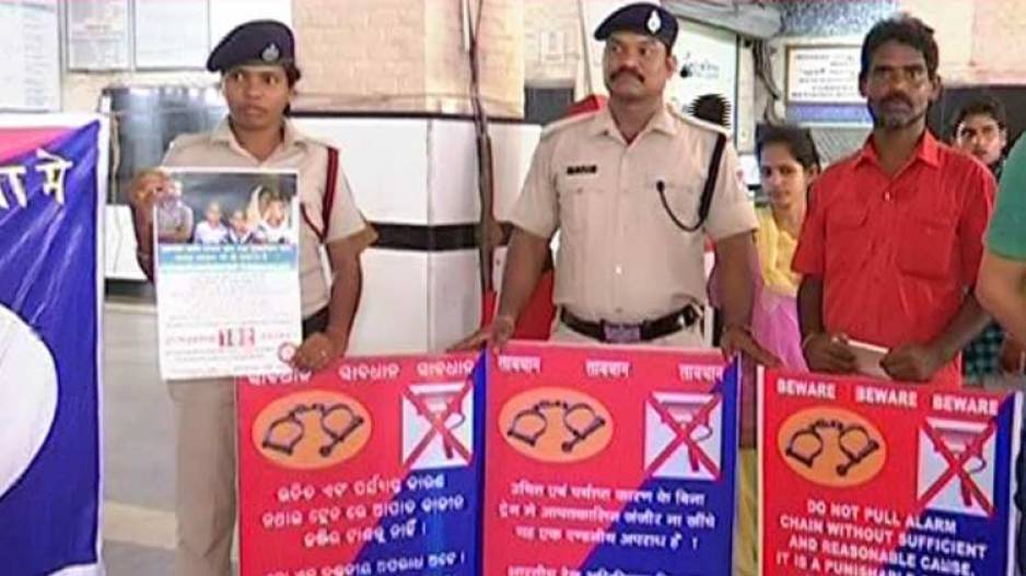 Railway Protection Force RPF and Bhubaneswar railway station manager on ...