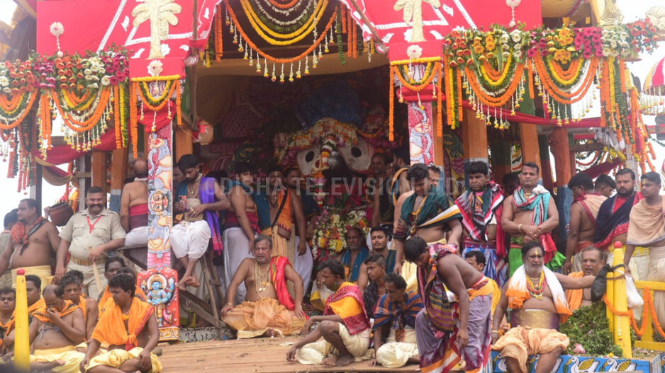ଶରଧାବାଲିରେ ତିନି ରଥ: ରଥାରୂଢ଼ ଶ୍ରୀଜିଉଙ୍କୁ ଦର୍ଶନ କରୁଛନ୍ତି ଶ୍ରଦ୍ଧାଳୁ