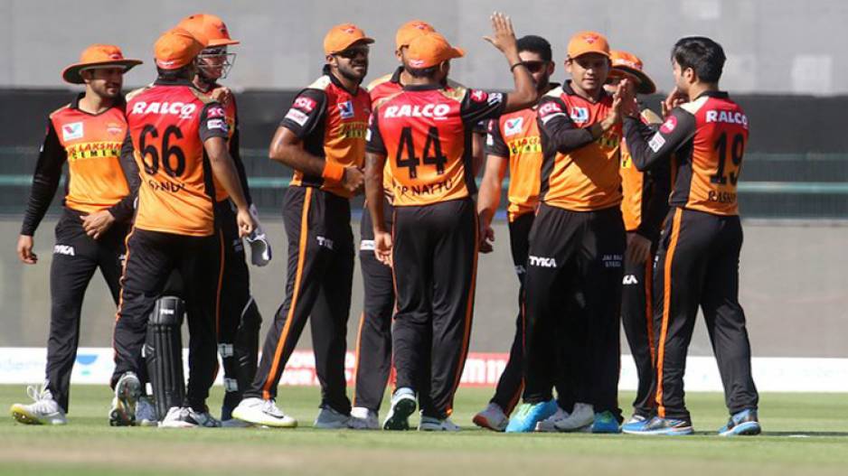 SunRisers Hyderabad (SRH) skipper David Warner on Sunday won the toss ...