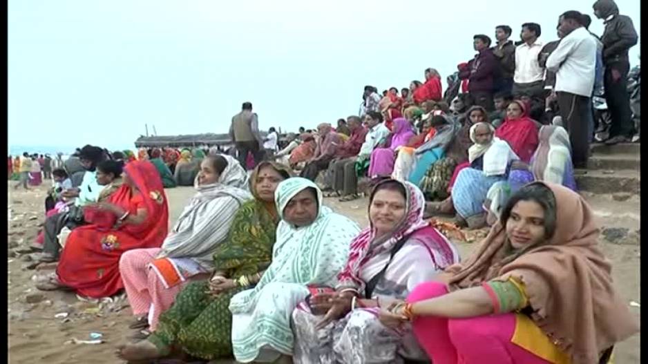 Large number of devotees throng Sun temple on Samba Dashami