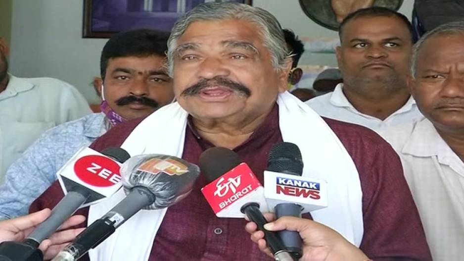 Senior Congress leader Suresh Routray MLA on Wednesday blamed party ...