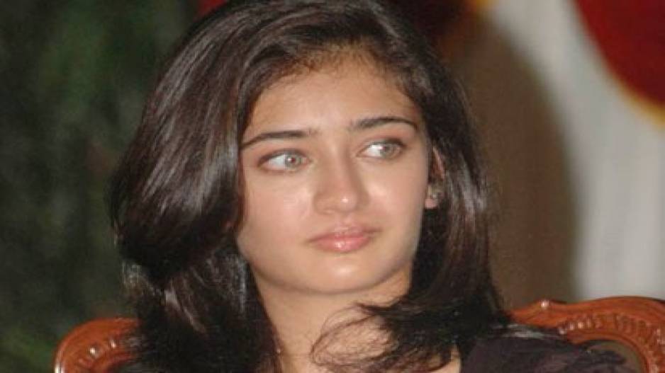 Treat every film as first Akshara Haasan