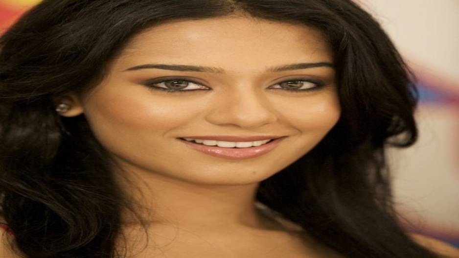 Glad that TV is promoting traditional Indian outfits: Amrita Rao