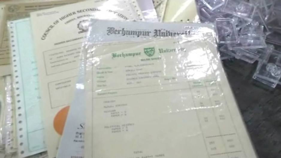 Aska Police on Saturday busted a major fake certificate racket by ...