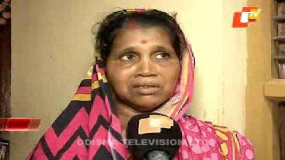 Separated during Super Cyclone man reunites with family after 17 years