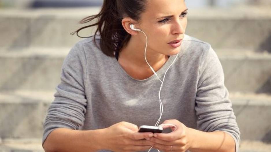 Listening to music may help you exercise longer