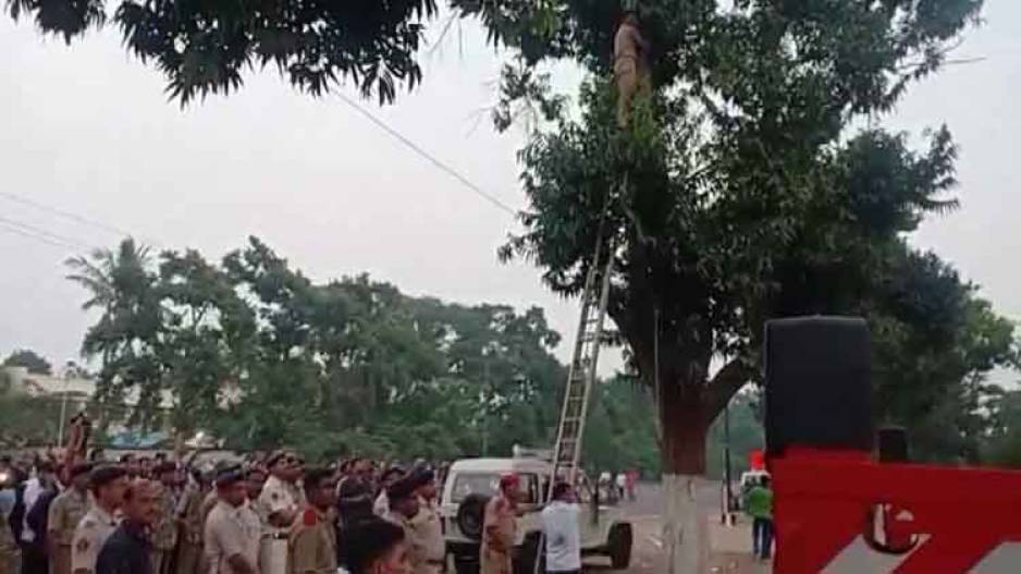 Days after a dramatic rescue of a man threatening suicide from atop the ...