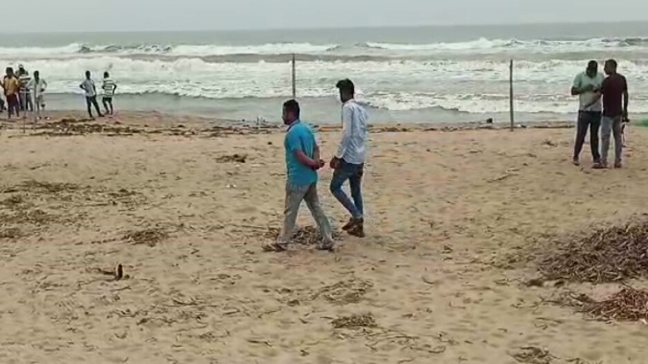 Balasore youth found dead on Puri sea beach; murder suspected