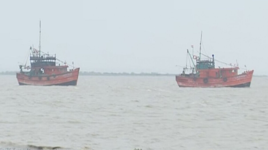 Cyclone Dana: Two fishing trawlers stranded in turbulent sea near ...