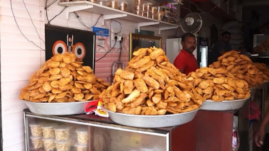 Sweet turns sour: Devotees fall victim to 'Khaja' fraud in Puri, admin ...