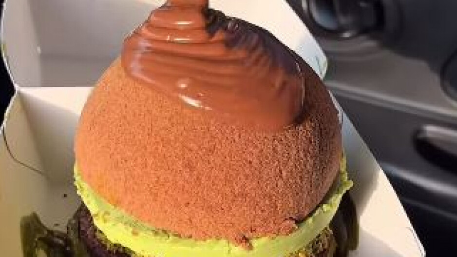 Dubai's chocolate burger sparks online frenzy, sweet delight or dessert ...