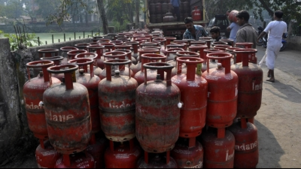 LPG cylinders to come with QR codes soon, know details