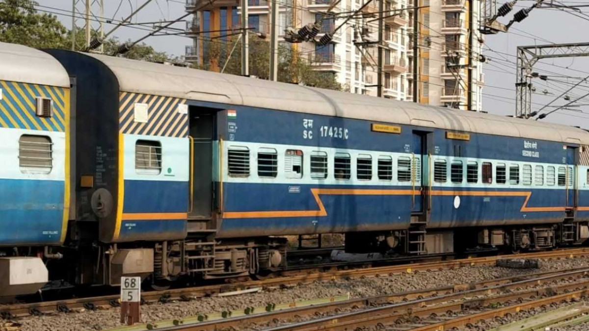 Know why trains have sandboxes close to wheels