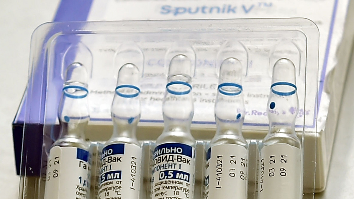 Sputnik V Covid Vaccine Shows Higher Omicron-Specific Antibodies Than ...