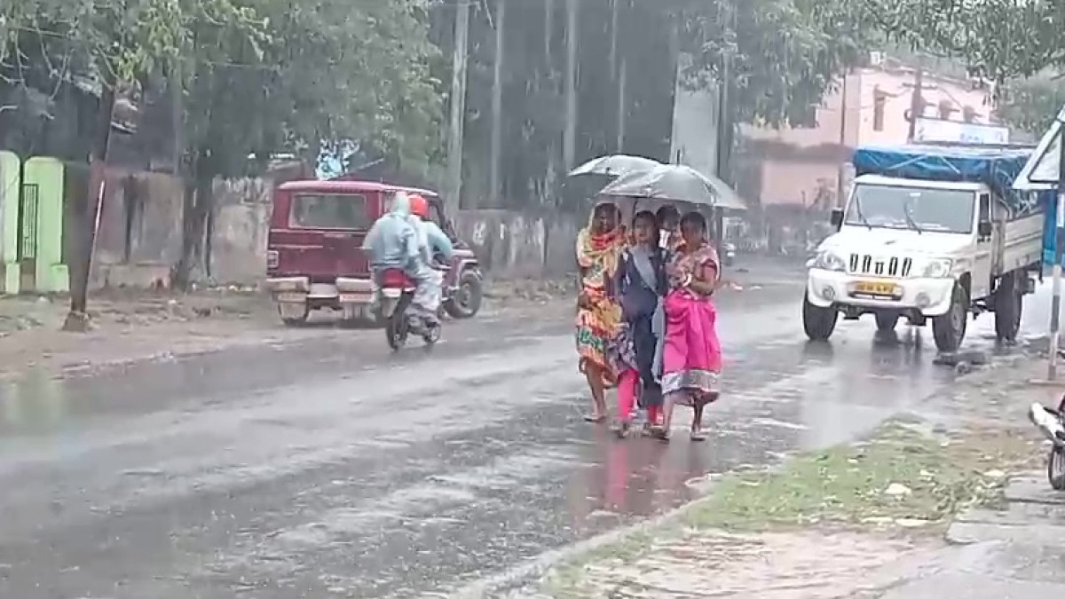 Rain hits normal life in Western Odisha, brings worries for farmers