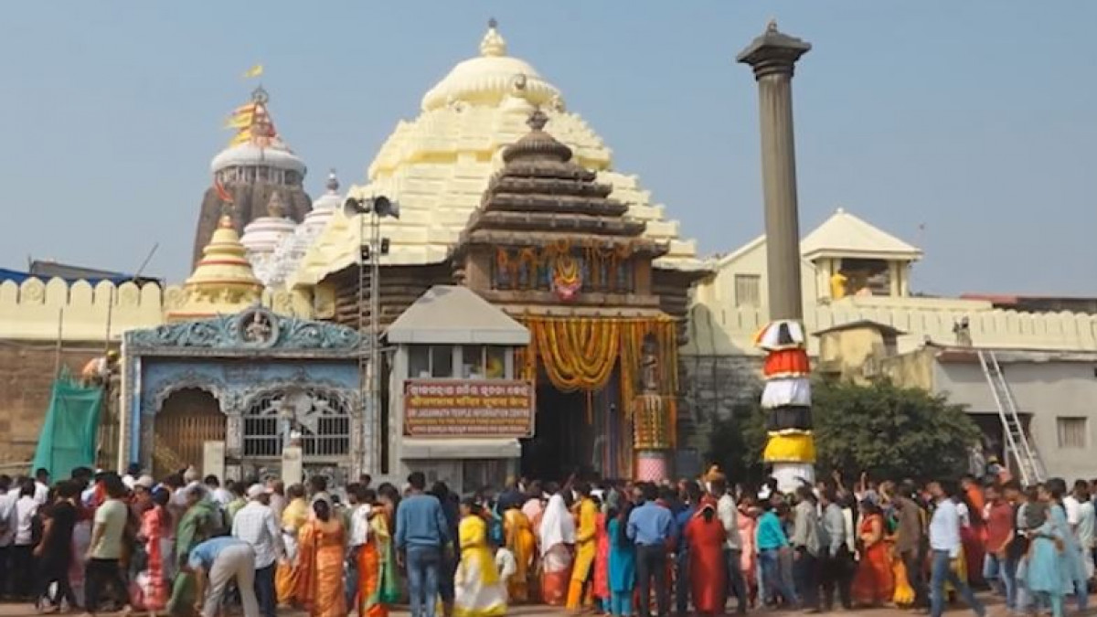 Lord Jagannath adorned with ‘Raja Besha’ in Puri Srimandir on Vijayadashami