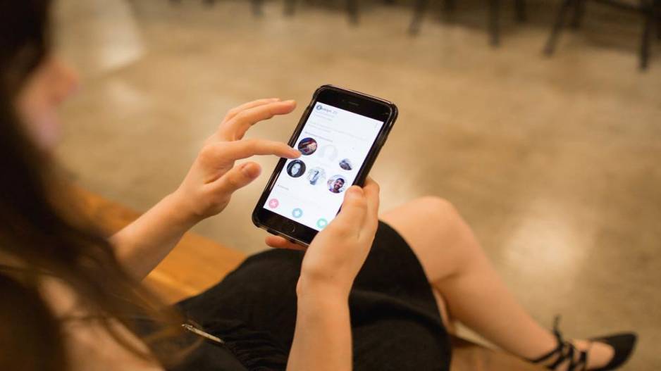 Tinder user lists Class 10, 12 marks, JEE rank in bio to impress ...